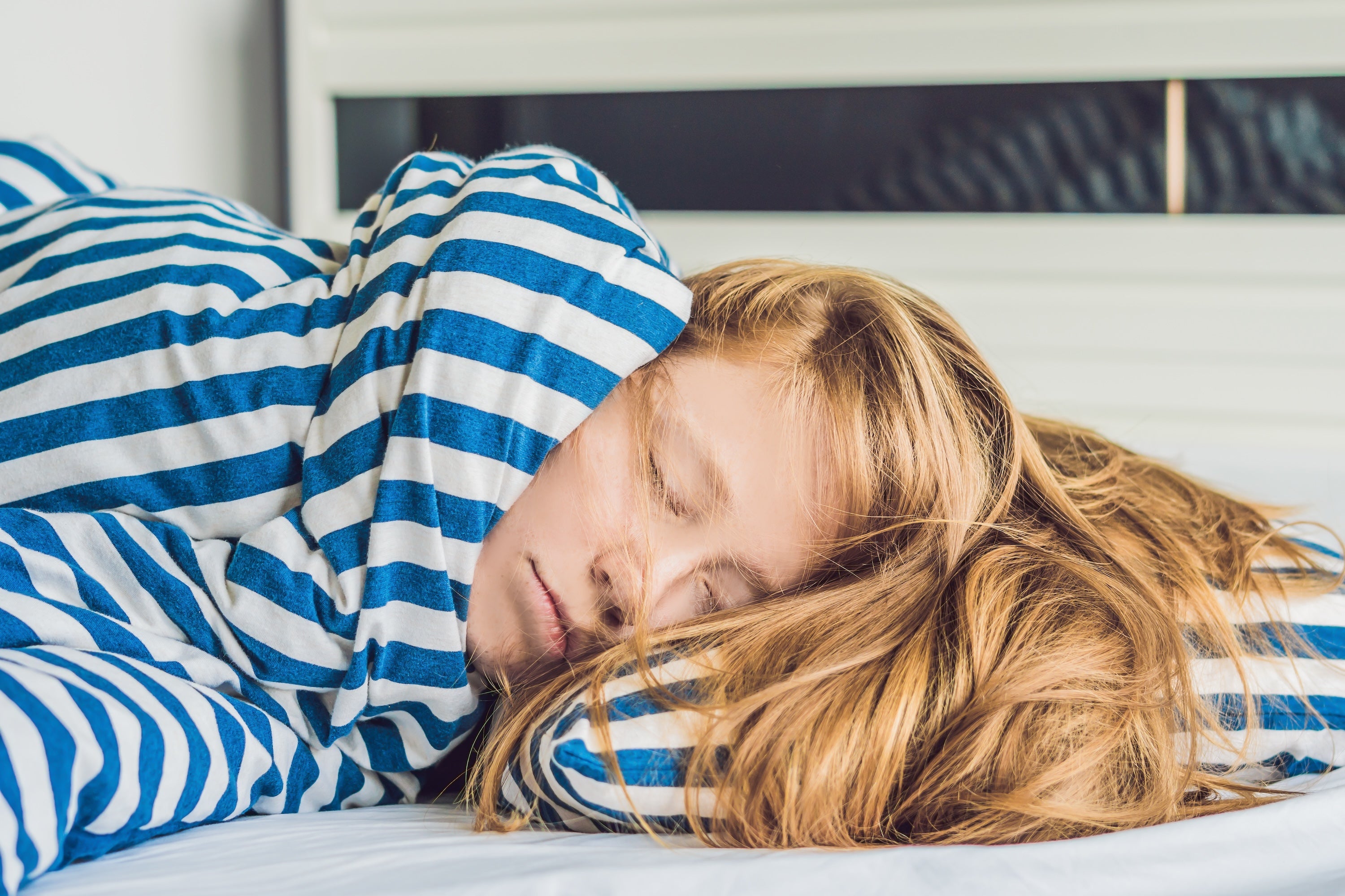 Ce Este Somnul si Cum Functioneaza - NREM, REM si Ciclurile Somnului – NUIT